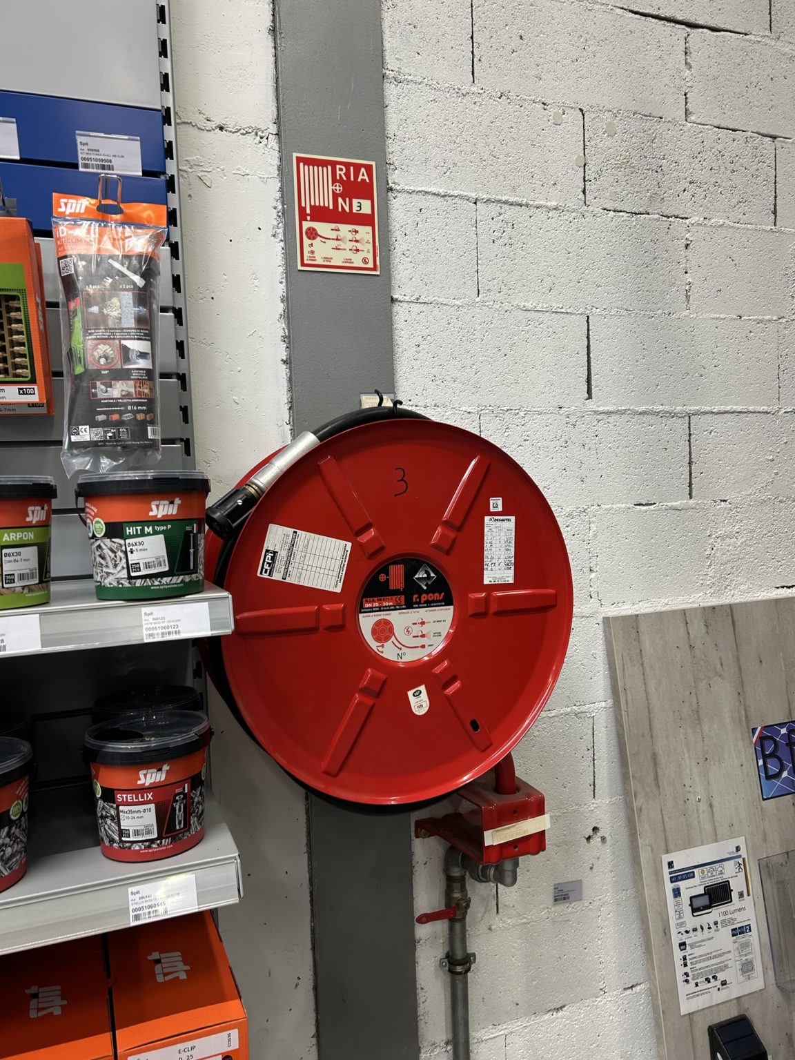 Réglementation sur les robinets incendie armés - RIA