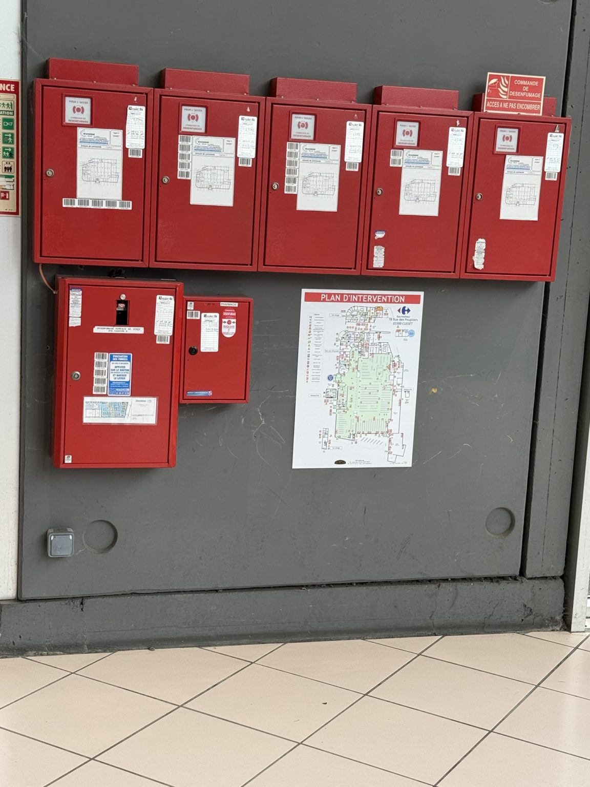 Le désenfumage dans les ERT et ERP : types, obligations et enjeux pour la sécurité incendie