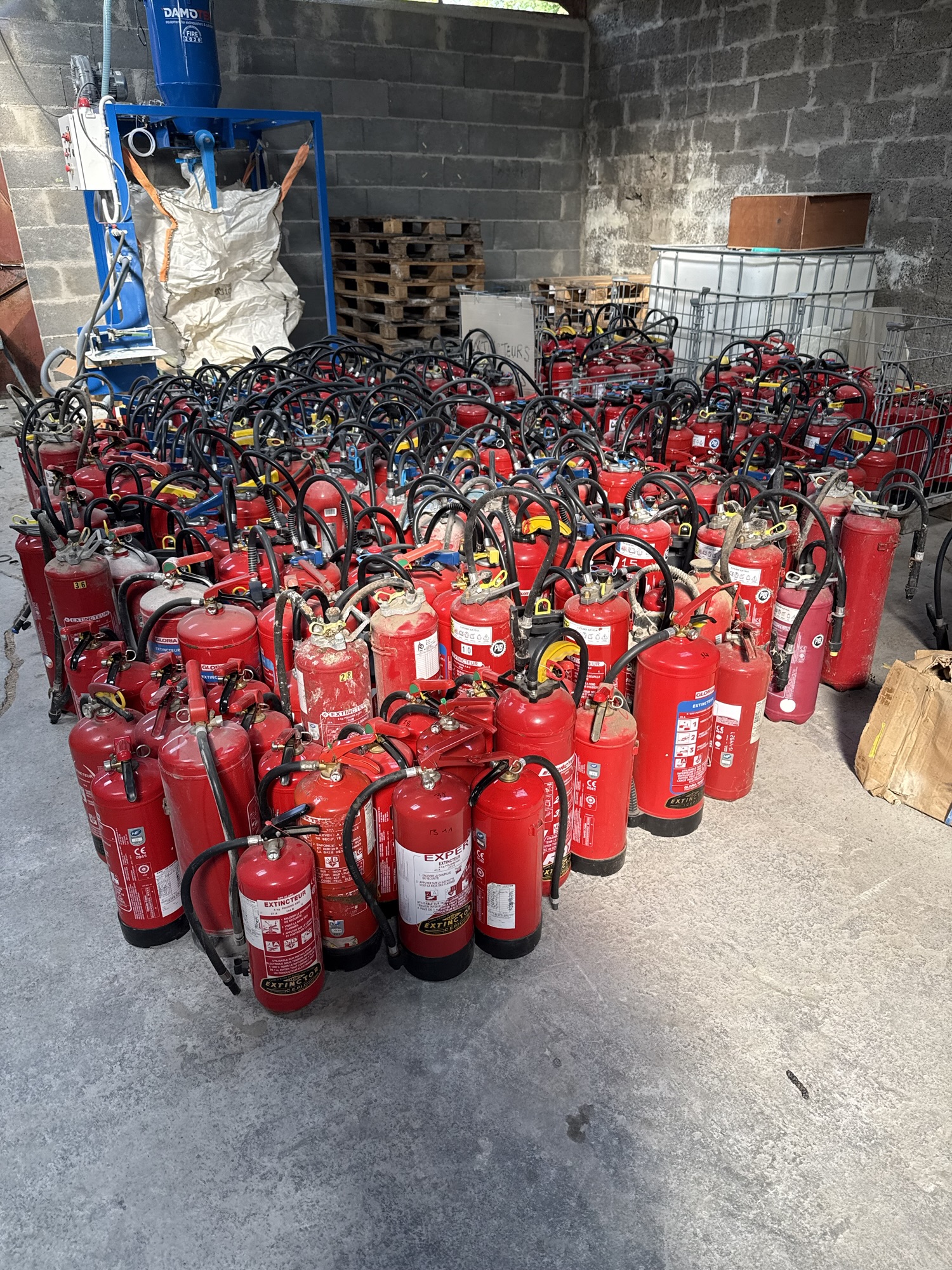 Accidents et explosions d’extincteurs : les dangers liés à un défaut de ...
